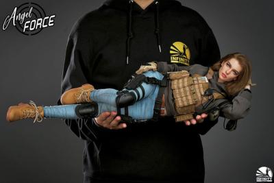 Original Character figurine en silicone 1/3 Force Mia 70 cm | INFINITY ...