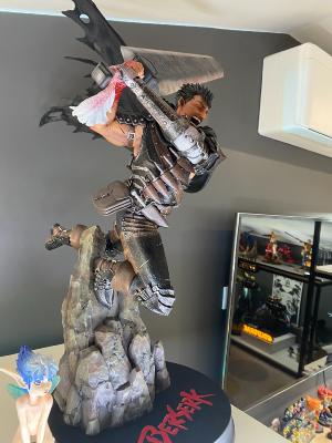 Guts Black Swordman bloody variant regular | First 4 Figures